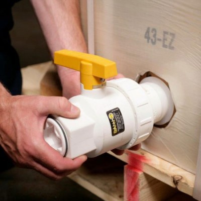 Liquid totes for bulk shipments - Paper Systems